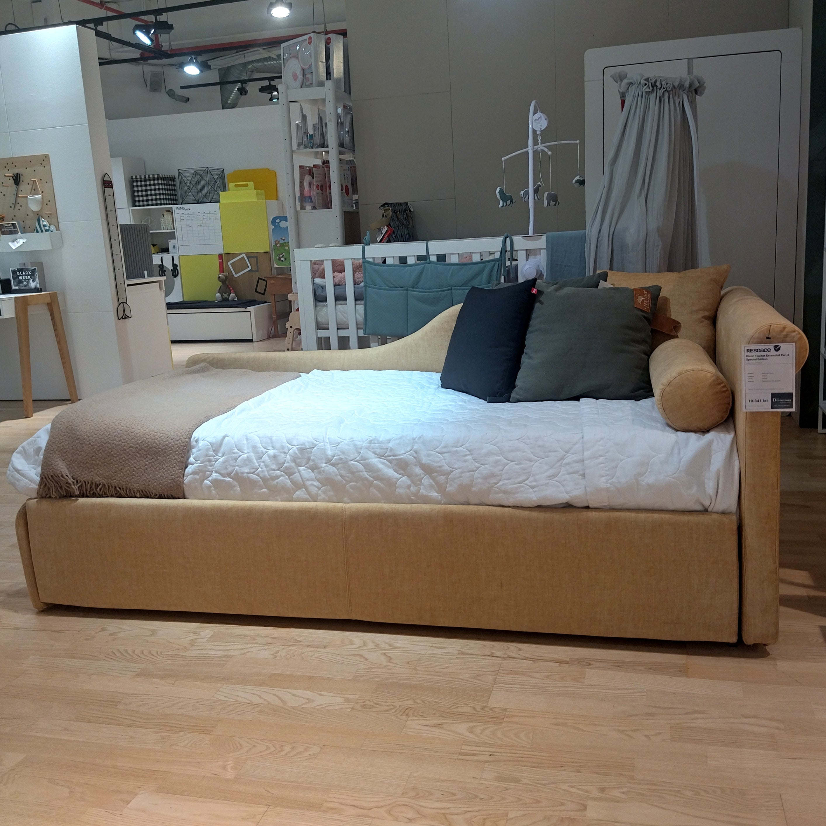 Divan tapitat extensibil Respace Per-2 Special Edition Nobile 13 – The ...